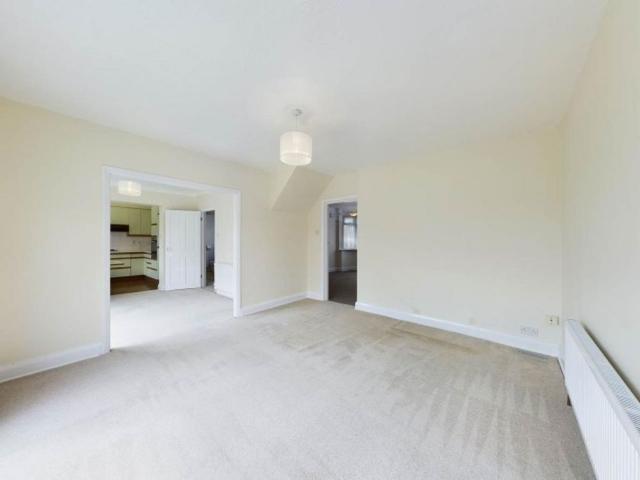 4 bedroom semi detached house to rent