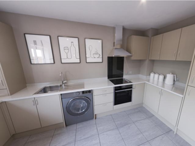 4 bedroom semi detached house to rent