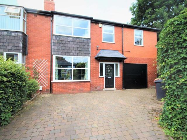 4 bedroom semi detached house to rent