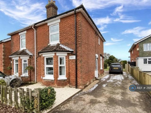 4 bedroom semi detached house to rent