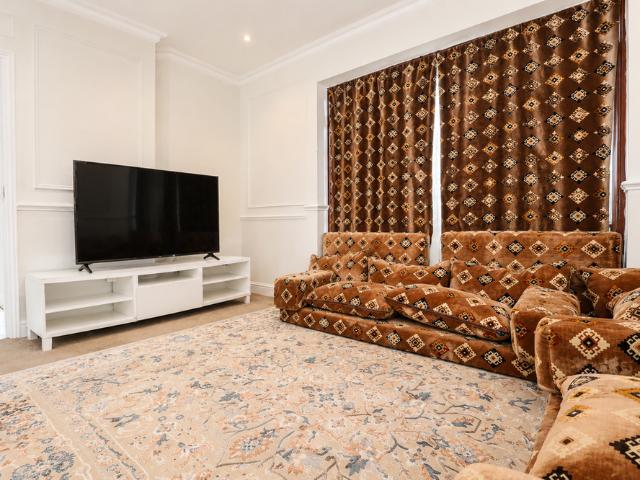 4 bedroom semi detached house to rent