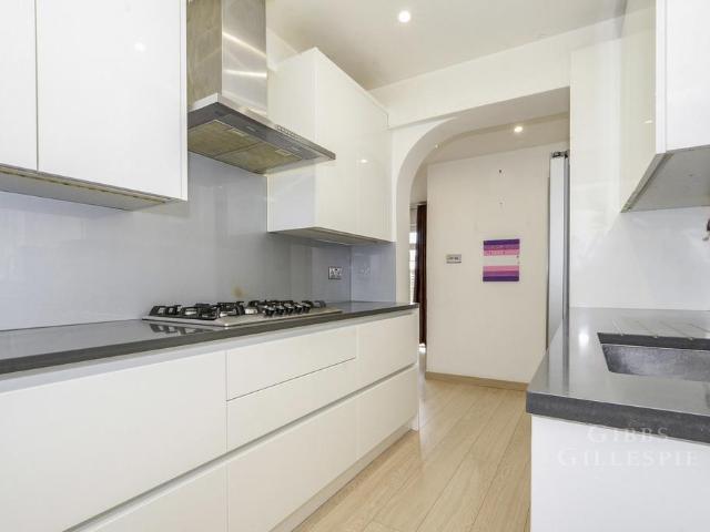 4 bedroom semi detached house to rent