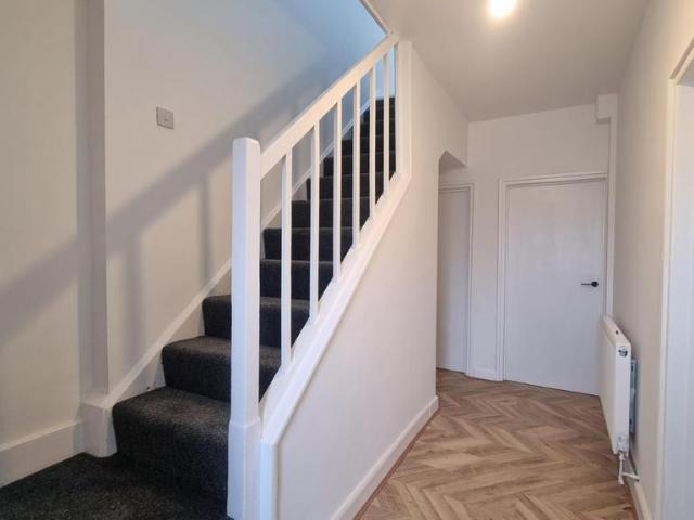 4 bedroom semi detached house to rent