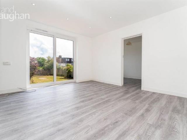 4 bedroom semi detached house to rent