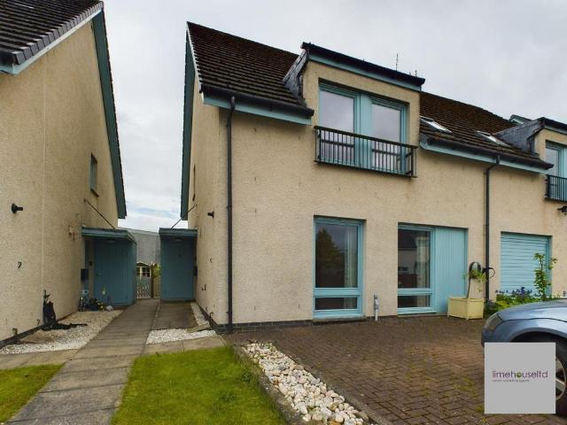 4 bedroom semi detached house to rent