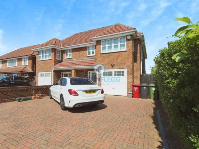 4 bedroom semi detached house to rent