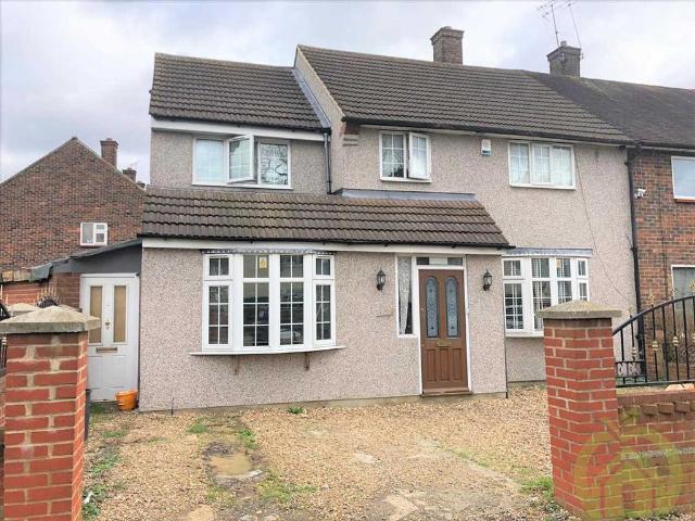 4 bedroom semi detached house to rent