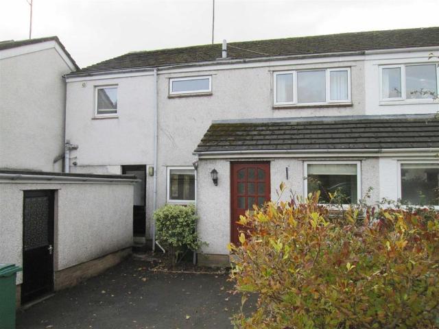 4 bedroom semi detached house to rent