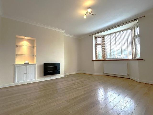4 bedroom semi detached house to rent