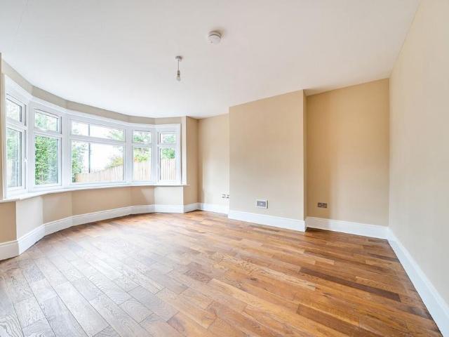 4 bedroom semi detached house to rent