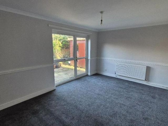 4 bedroom semi detached house to rent