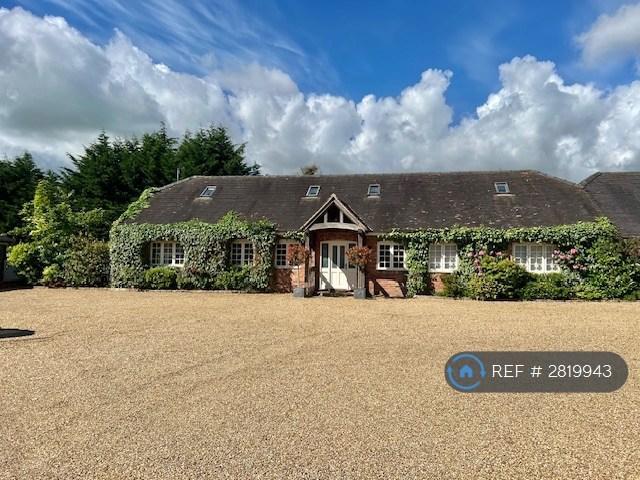 4 bedroom semi detached house to rent