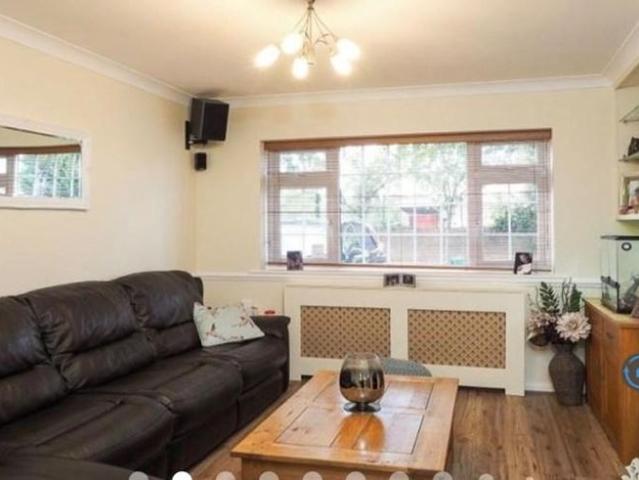 4 bedroom semi detached house to rent