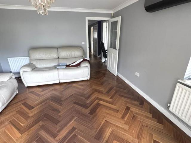 4 bedroom semi detached house to rent