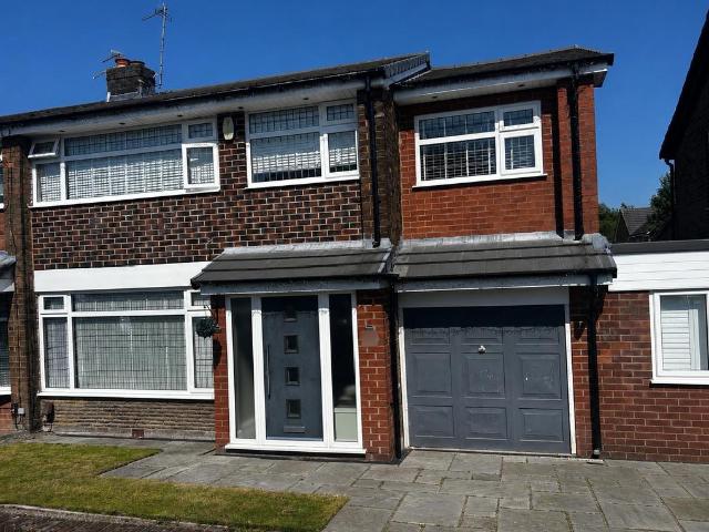 4 bedroom semi detached house to rent