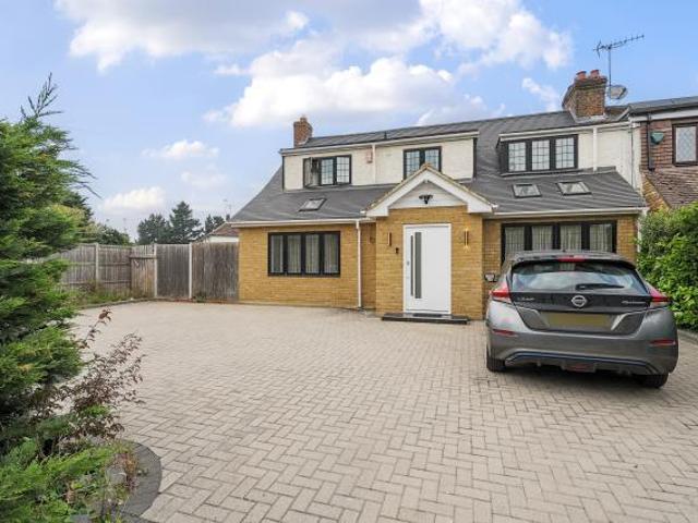 4 bedroom semi detached house to rent
