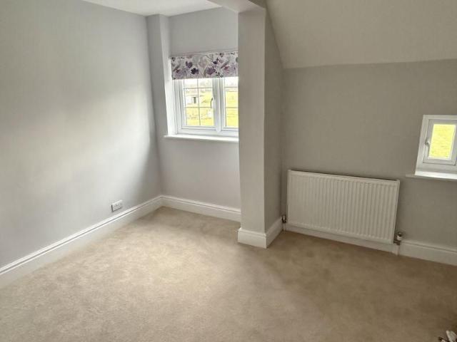4 bedroom semi detached house to rent