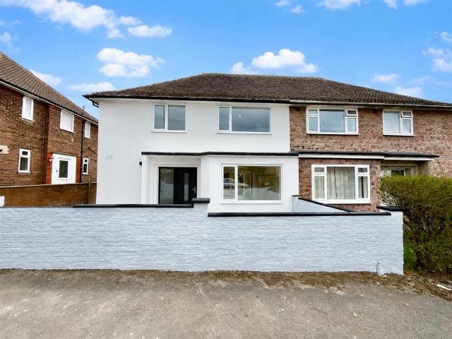 4 bedroom semi detached house to rent