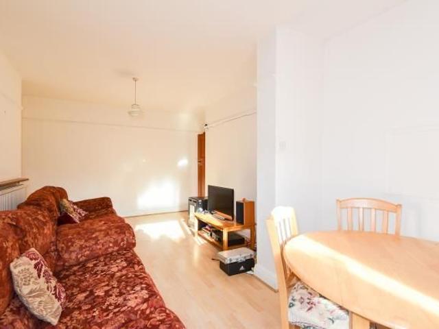 4 bedroom semi detached house to rent