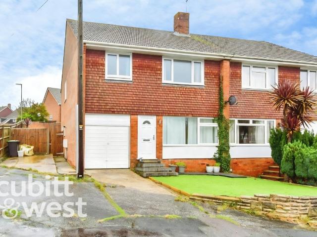 4 bedroom semi detached house to rent