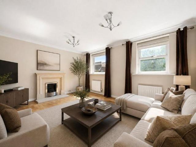4 bedroom semi detached house to rent