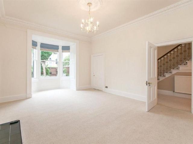 4 bedroom semi detached house to rent