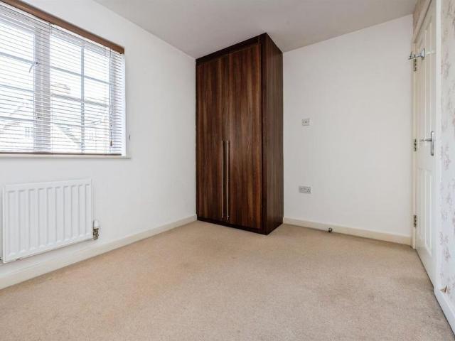 4 bedroom semi detached house to rent