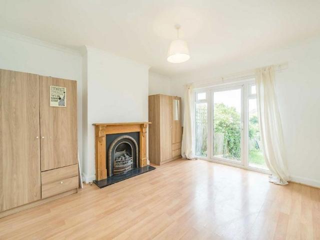 4 bedroom semi detached house to rent