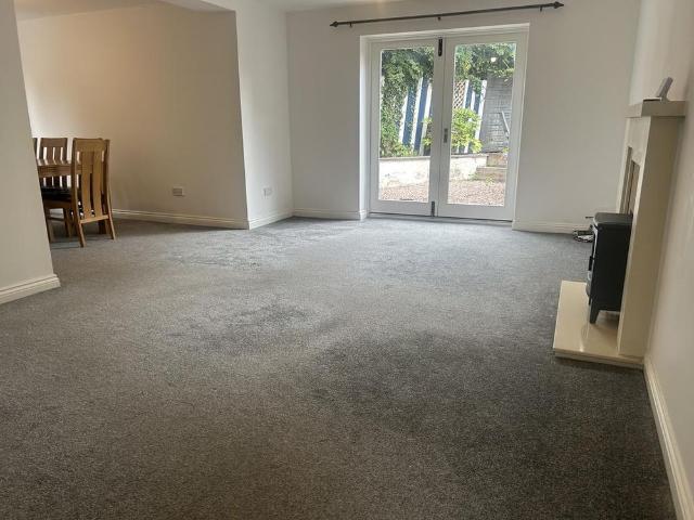 4 bedroom semi detached house to rent