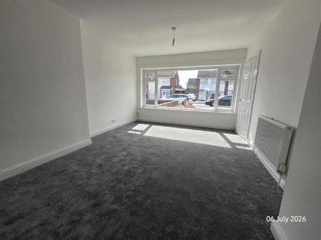 4 bedroom semi detached house to rent