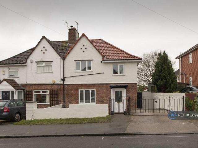 4 bedroom semi detached house to rent