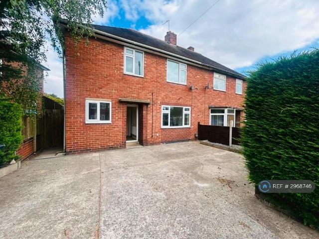 4 bedroom semi detached house to rent