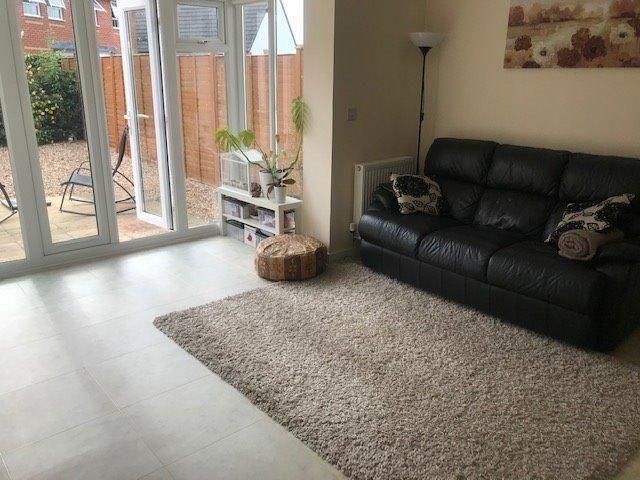 4 bedroom semi detached house to rent