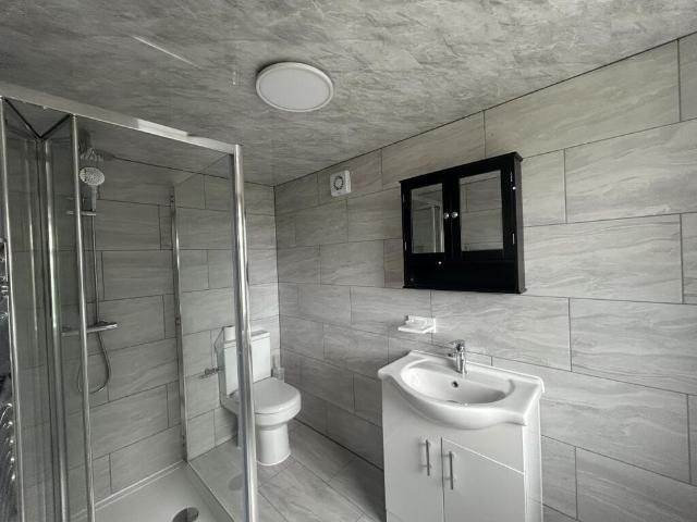 4 bedroom semi detached house to rent