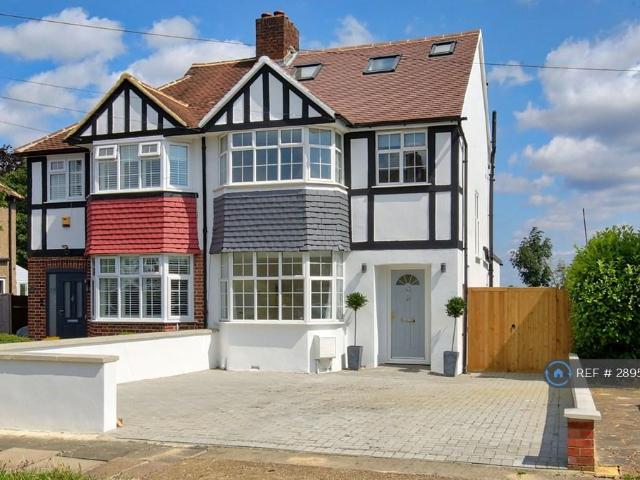 4 bedroom semi detached house to rent