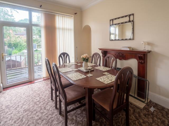 4 bedroom semi detached house to rent