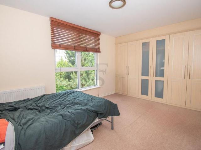 4 bedroom semi detached house to rent