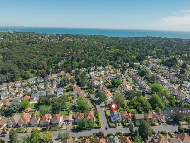 4 bedroom semi detached house to rent