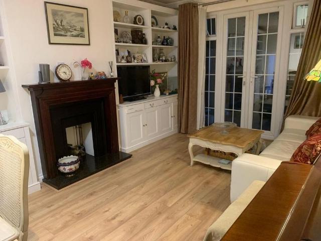 4 bedroom semi detached house to rent