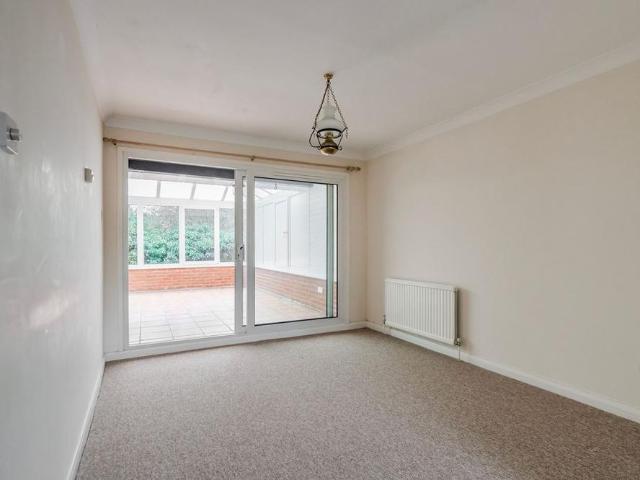 4 bedroom semi detached house to rent