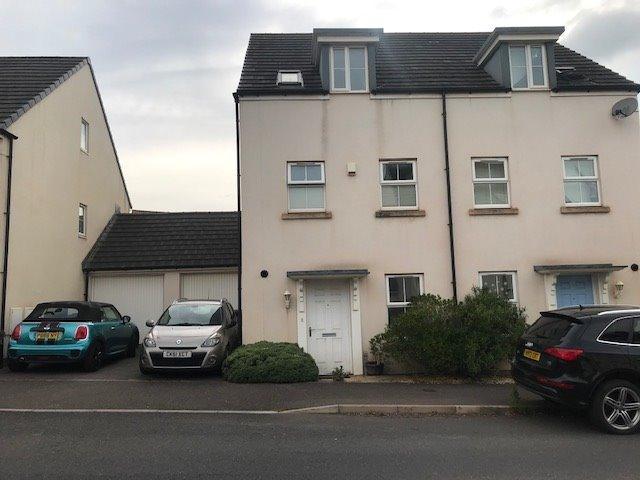 4 bedroom semi detached house to rent
