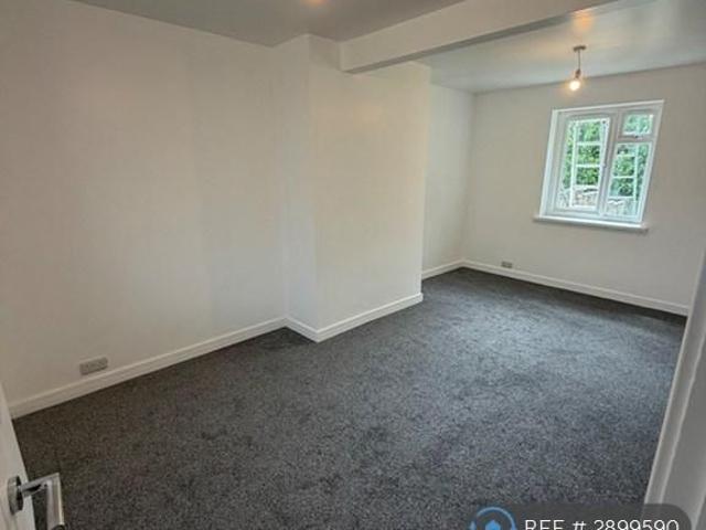 4 bedroom semi detached house to rent