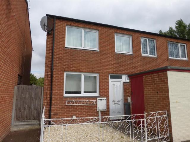 4 bedroom semi detached house to rent