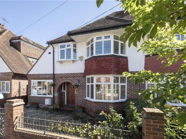 4 bedroom semi detached house to rent