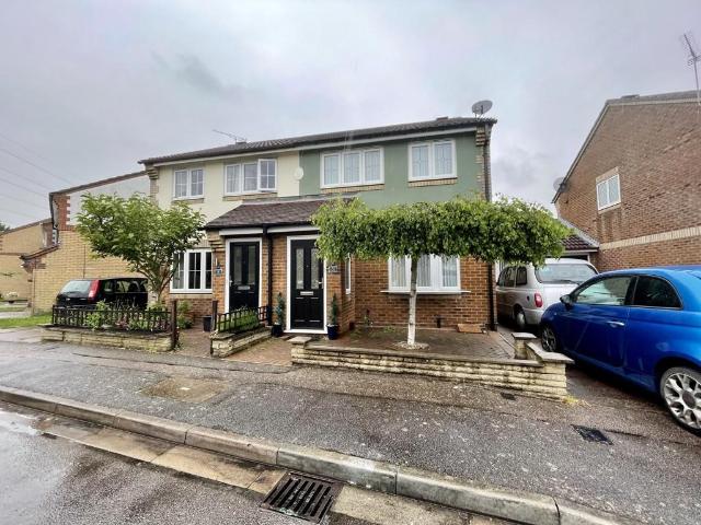 4 bedroom semi detached house to rent