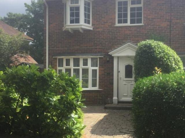 4 bedroom semi detached house to rent