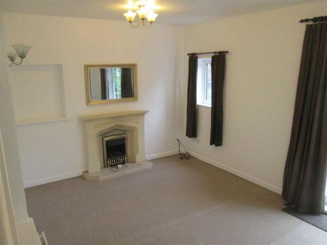 4 bedroom semi detached house to rent
