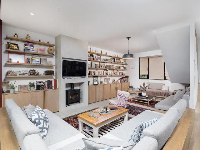 4 bedroom semi detached house to rent