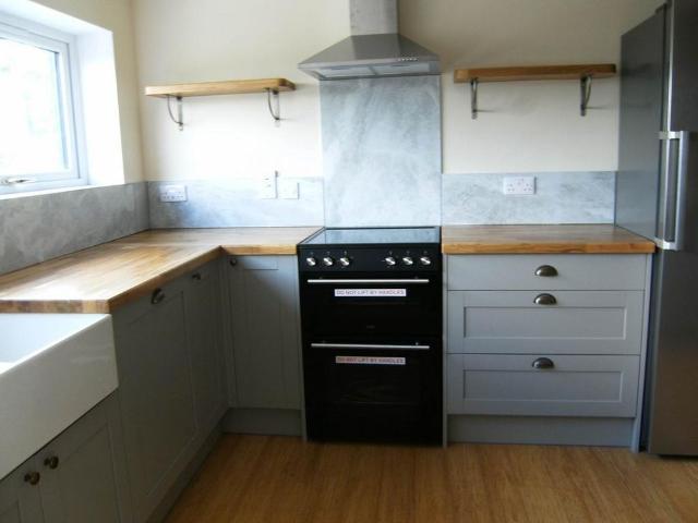 4 bedroom semi detached house to rent