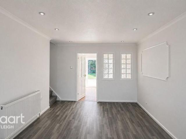 4 bedroom semi detached house to rent